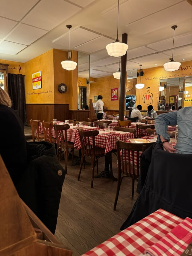 Restaurant Chez Bertrand à Paris - Menu, avis, prix et réservation ...