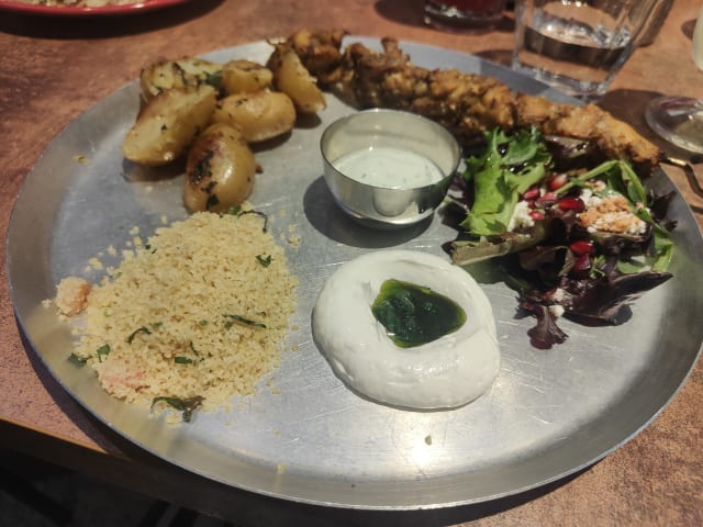 Barouk Lx Factory em Lisboa - Preços, menu, morada, reserva e ...