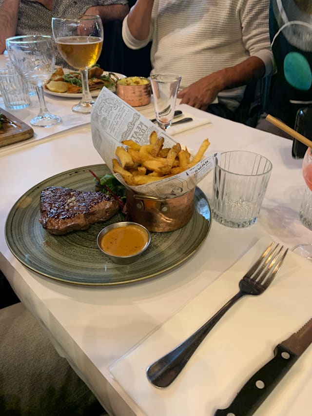 Le Général in Paris - Restaurant Reviews, Menu and Prices | TheFork