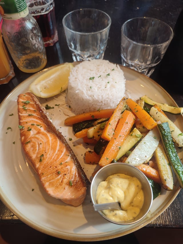 Restaurant Les 3 Frères à Paris - Menu, avis, prix et réservation | TheFork