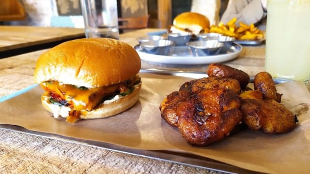 Menù completo e carta 2025 - Wawa Smash Burger a Maisons-Alfort | TheFork