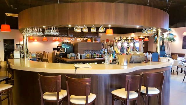 Restaurant Le Clos de Champfleury à Champfleury - Menu, avis, prix et ...