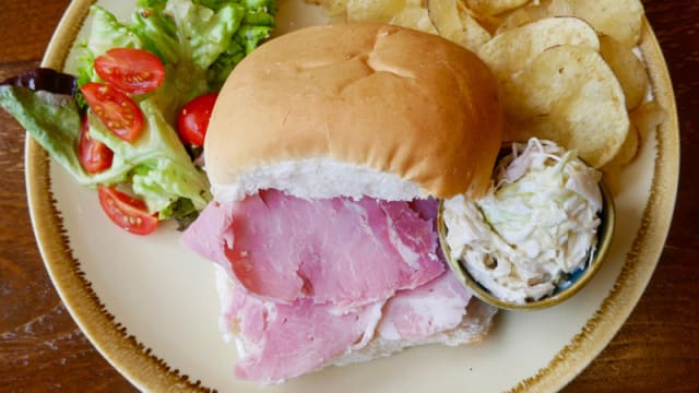 Menu 2024 - The Half Moon in Spennymoor | TheFork