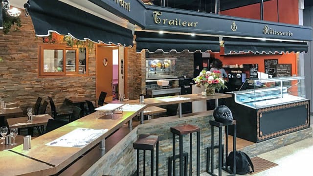 Restaurant La Boussole à Paris - Menu, avis, prix et réservation | TheFork