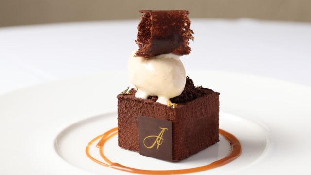 Auberge du Lac in Welwyn Garden City - Restaurant Reviews, Menus, and ...