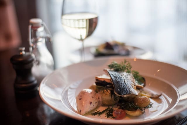 Spruthuset i Falun - Restaurangens meny, öppettider, bokning ...