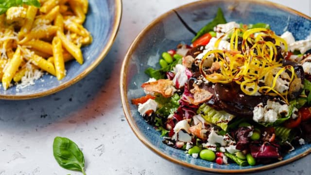 Restaurang Bazaar i Sundbyberg - Restaurangens meny, öppettider ...