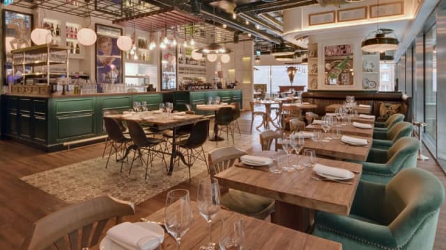 Browns Brasserie & Bar - Victoria in London - Restaurant Reviews, Menus ...