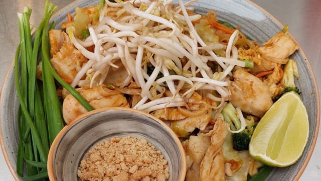 Yaya Mee Asian Fusion in Stockholm - Restaurant Reviews, Menu and ...