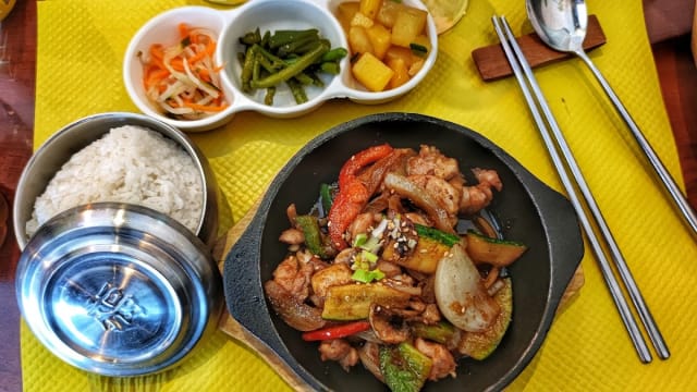 Carte et Menus 2024 - Comme la corée à Paris | TheFork