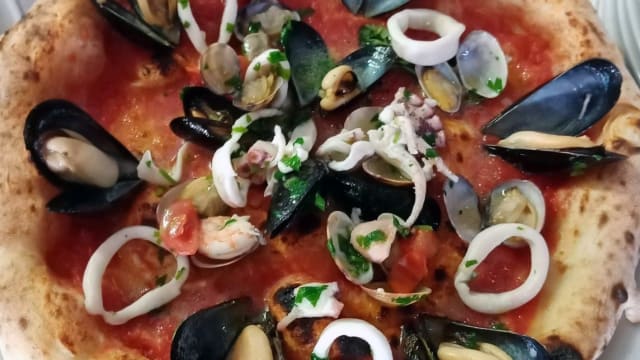 Menù completo e carta 2024 - Pizza&Motori a Napoli | TheFork