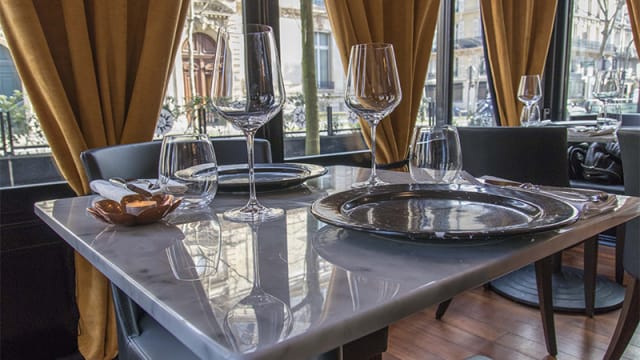 Restaurant Riviera Fuga à Paris - Menu, avis, prix et réservation | TheFork