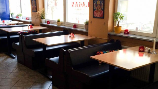 Restaurang Bazaar i Sundbyberg - Restaurangens meny, öppettider ...