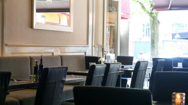 Sama Sebo in Amsterdam - Menu, openingstijden, prijzen, adres van ...