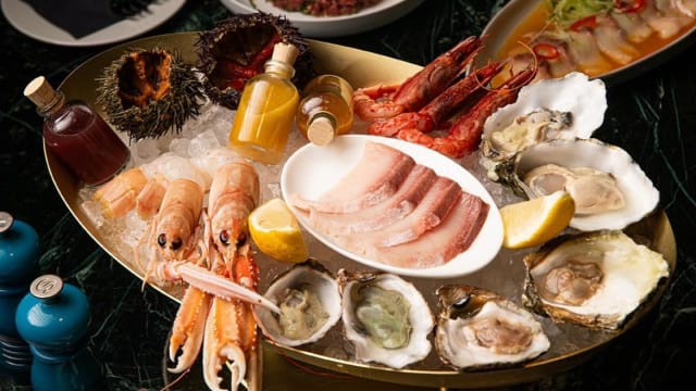 Menus 2025 - Tuya Milano in Milan | TheFork