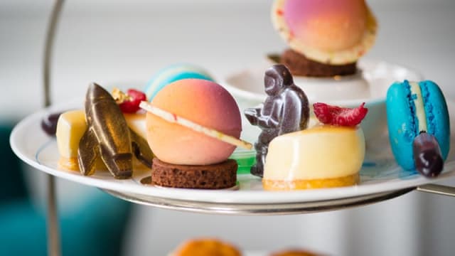 Menus 2025 - Science Afternoon Tea at The Drawing Rooms in London | TheFork