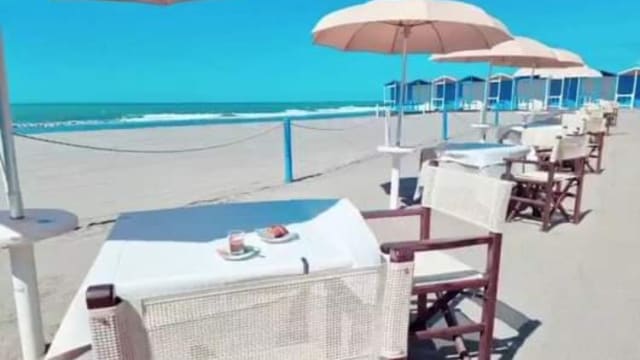 Arcobaleno Beach a Lido di Ostia - Menu, prezzi, immagini, recensioni e ...