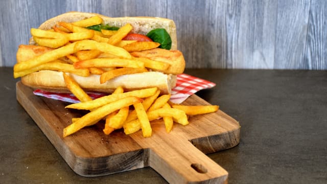 Carte et Menus 2024 - La Friterie C'est arrivé près de chez vous à Nice ...