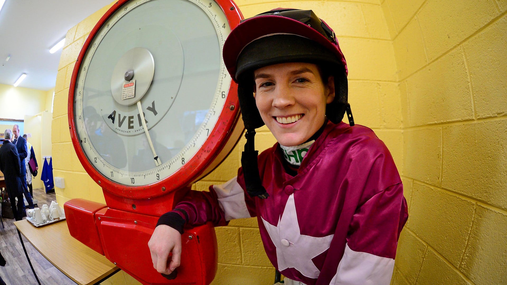 Jump Girls (1-1) | Player | Irish Television Channel, Súil Eile