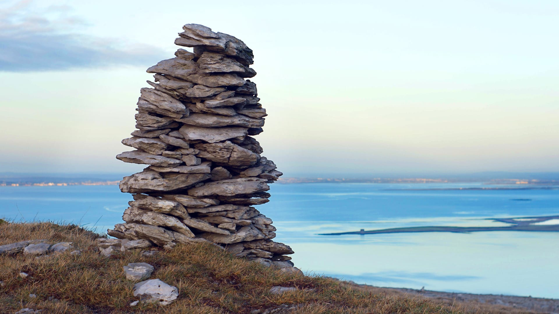 Cloch le Carn (5) | Seinnteoir | Irish Television Channel, Súil Eile