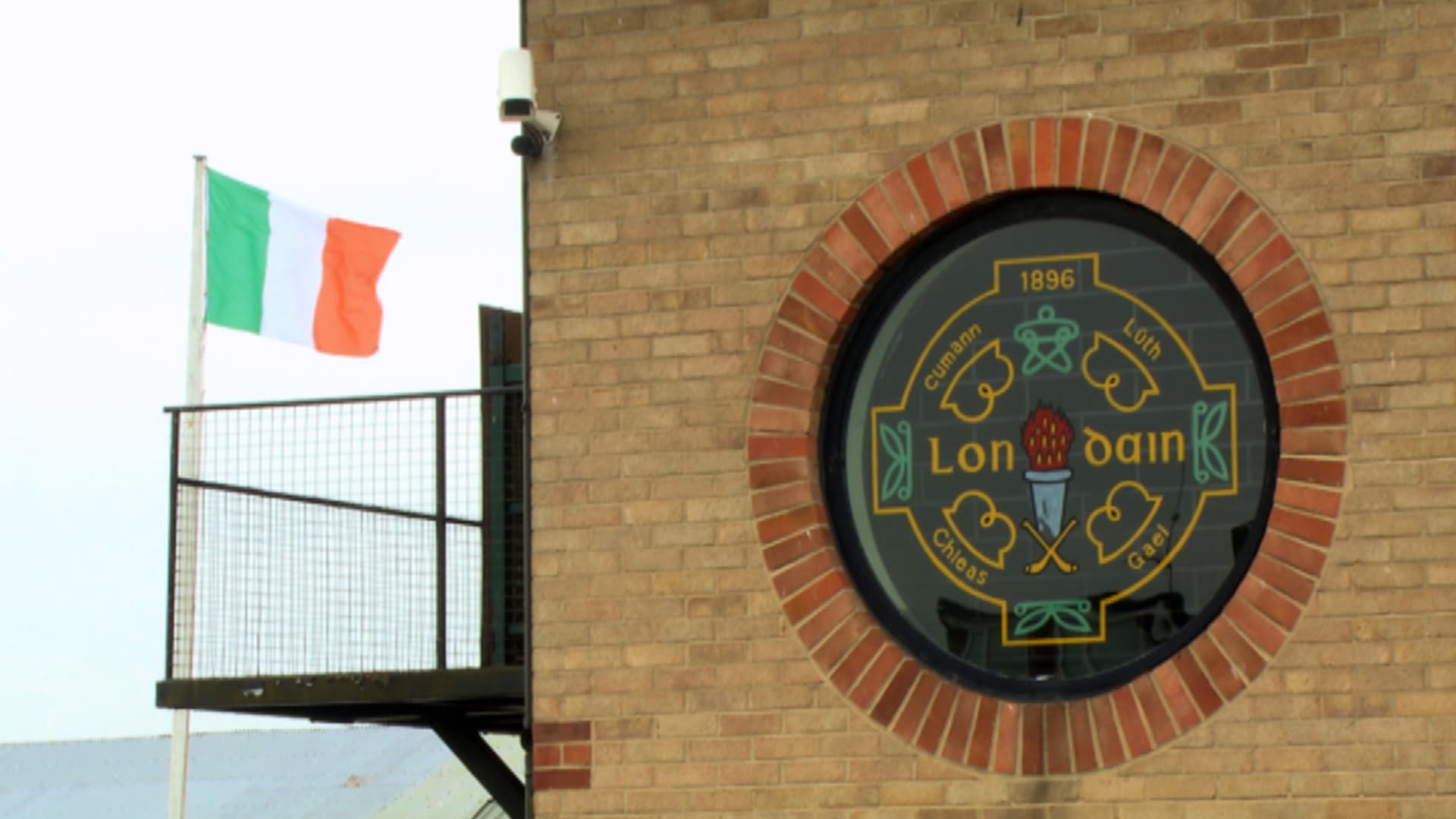 The Geansaí - Condae Londain | Player | Irish Television Channel, Súil Eile