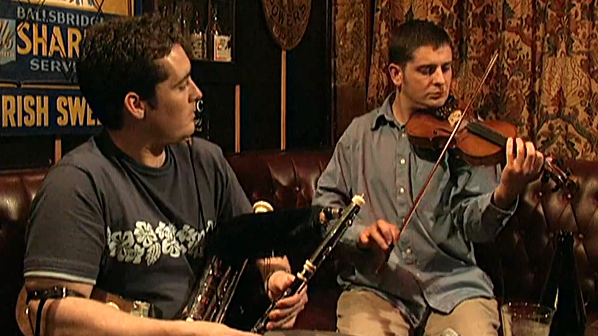 Geantraí | Mooney's, An Rinn | Player | Irish Television Channel, Súil Eile