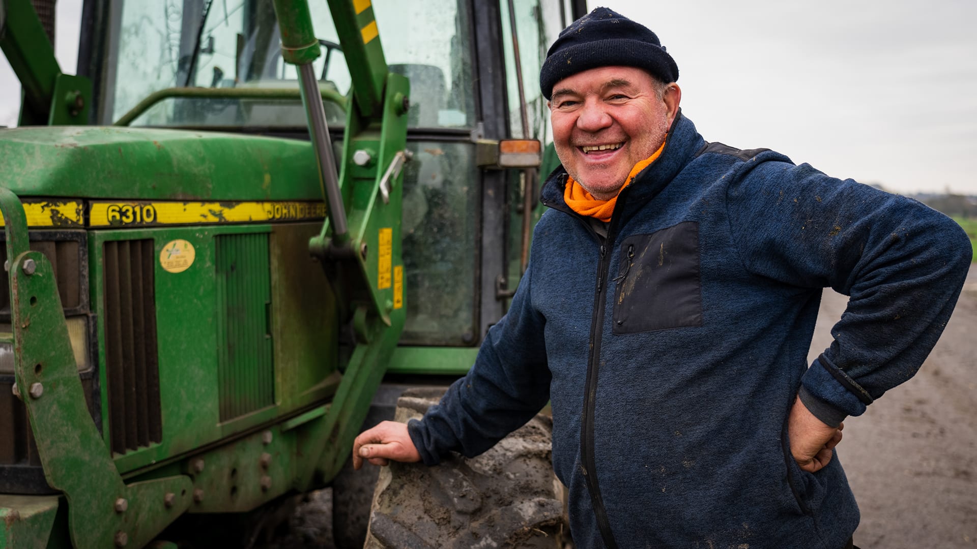 Contractors | Player | Irish Television Channel, Súil Eile