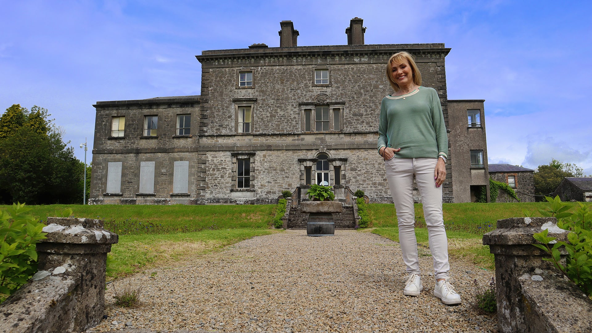 Moving West (2-1) | Player | Irish Television Channel, Súil Eile