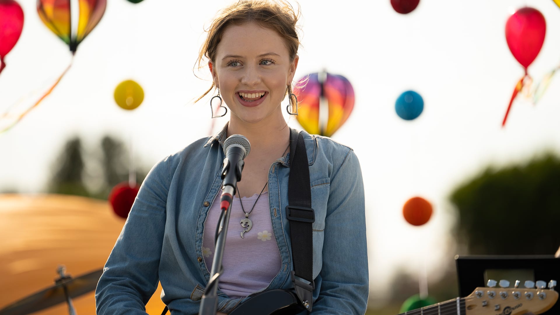 Saol Ella ISL (1) | Player | Irish Television Channel, Súil Eile