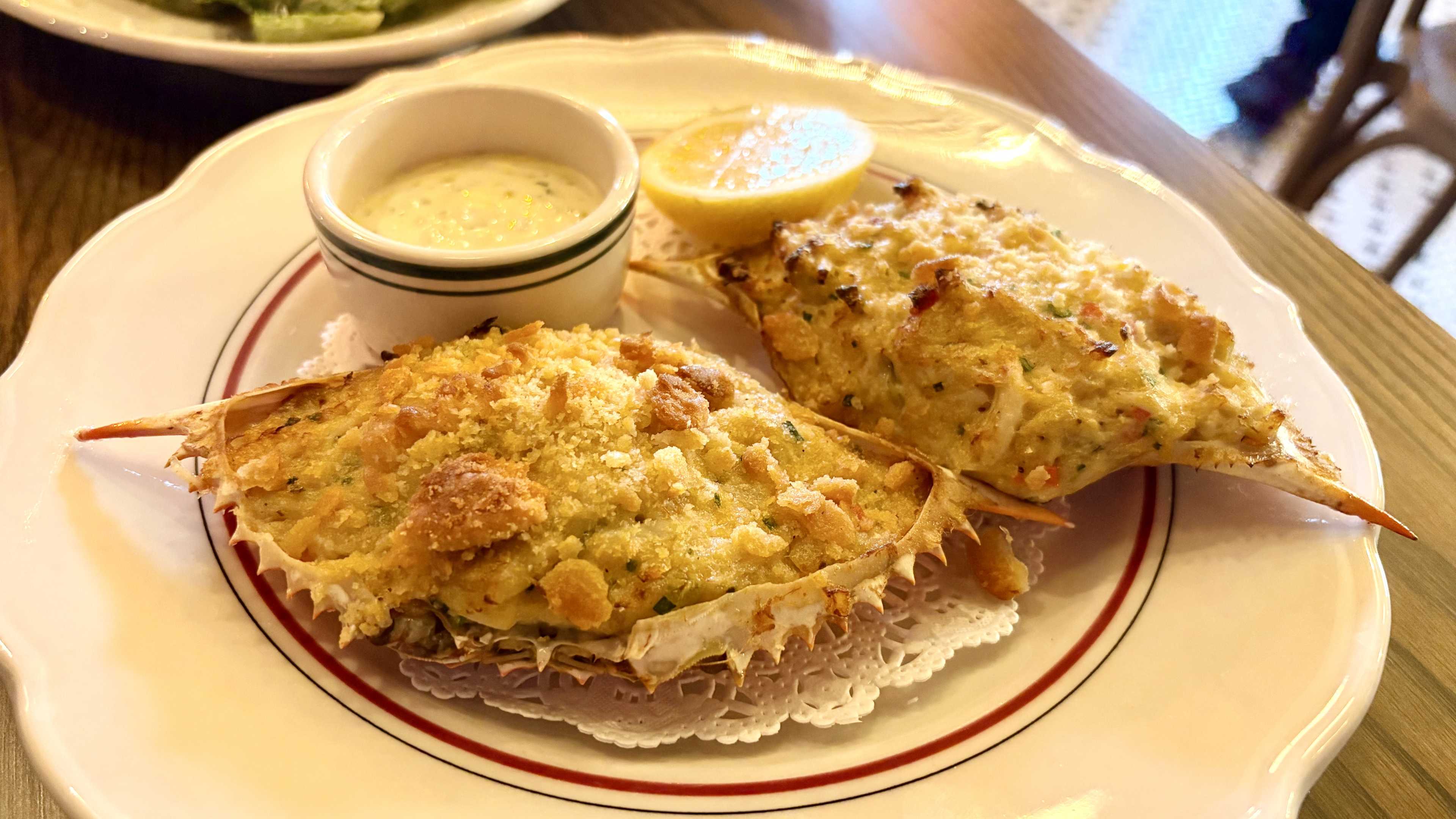 Manong brings something-for-everyone to Fairmount - Review ...