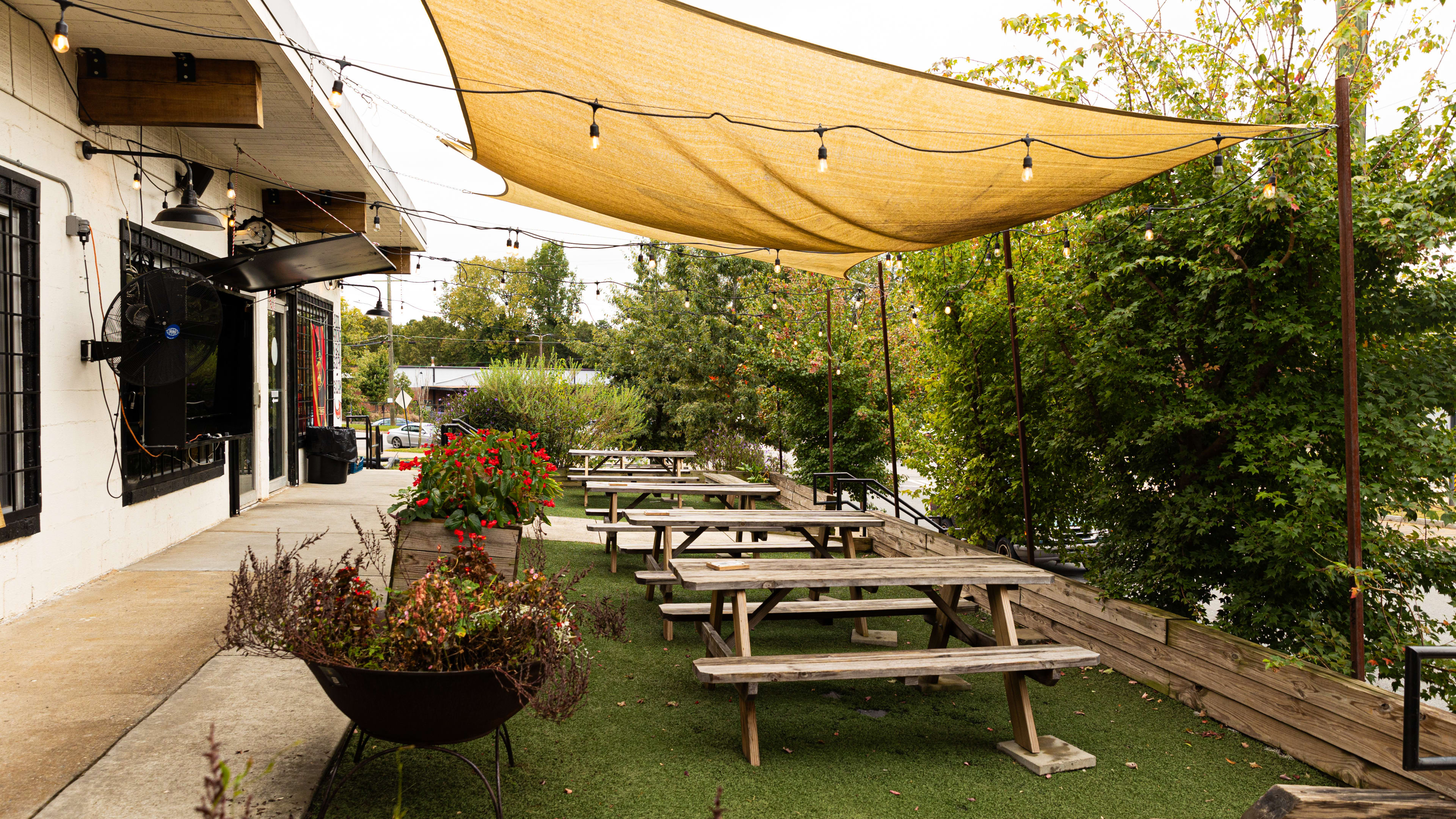 Lean Draft House Review - West End - Atlanta - The Infatuation