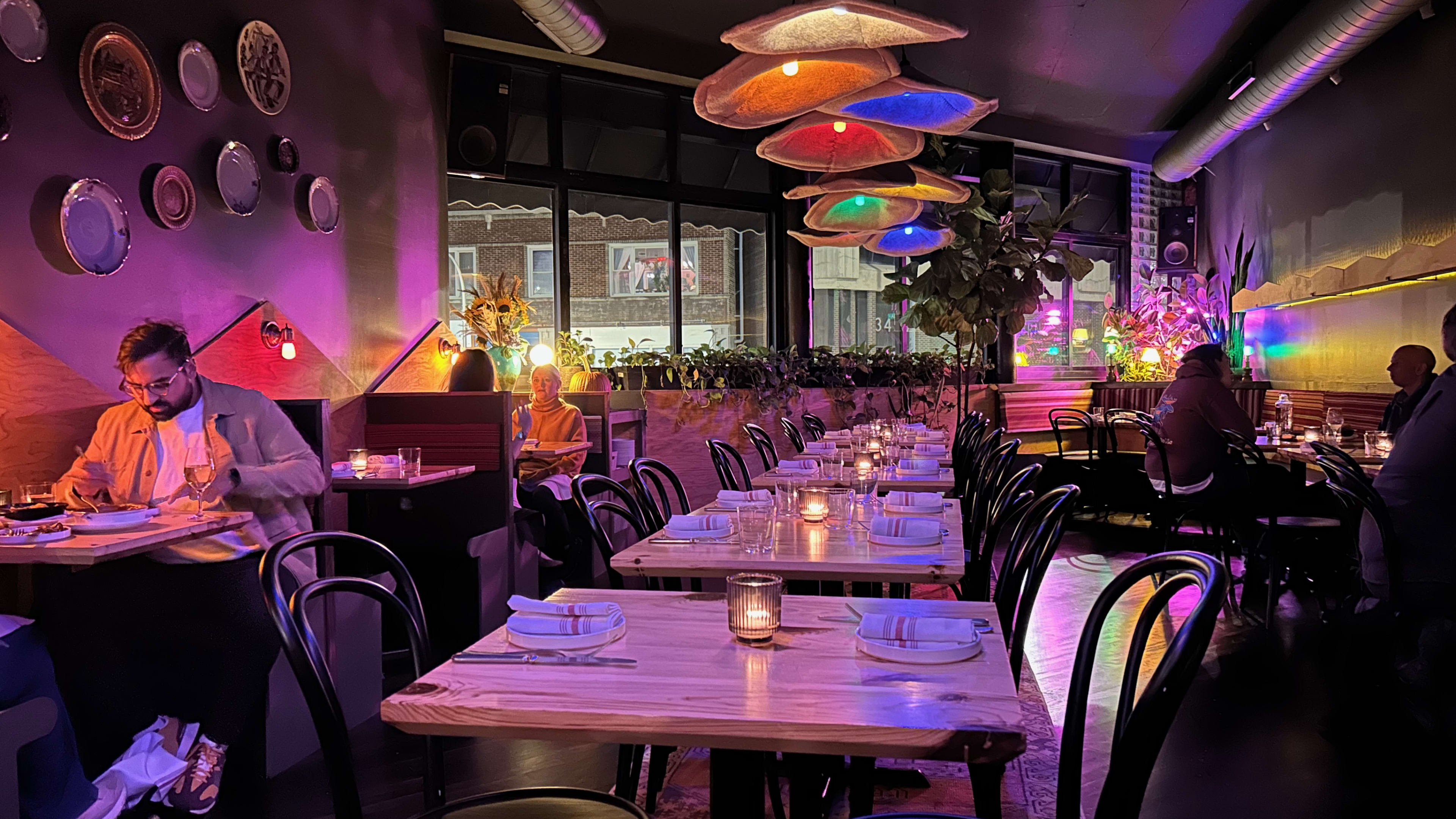 Au Cheval Review - West Loop - Chicago - The Infatuation