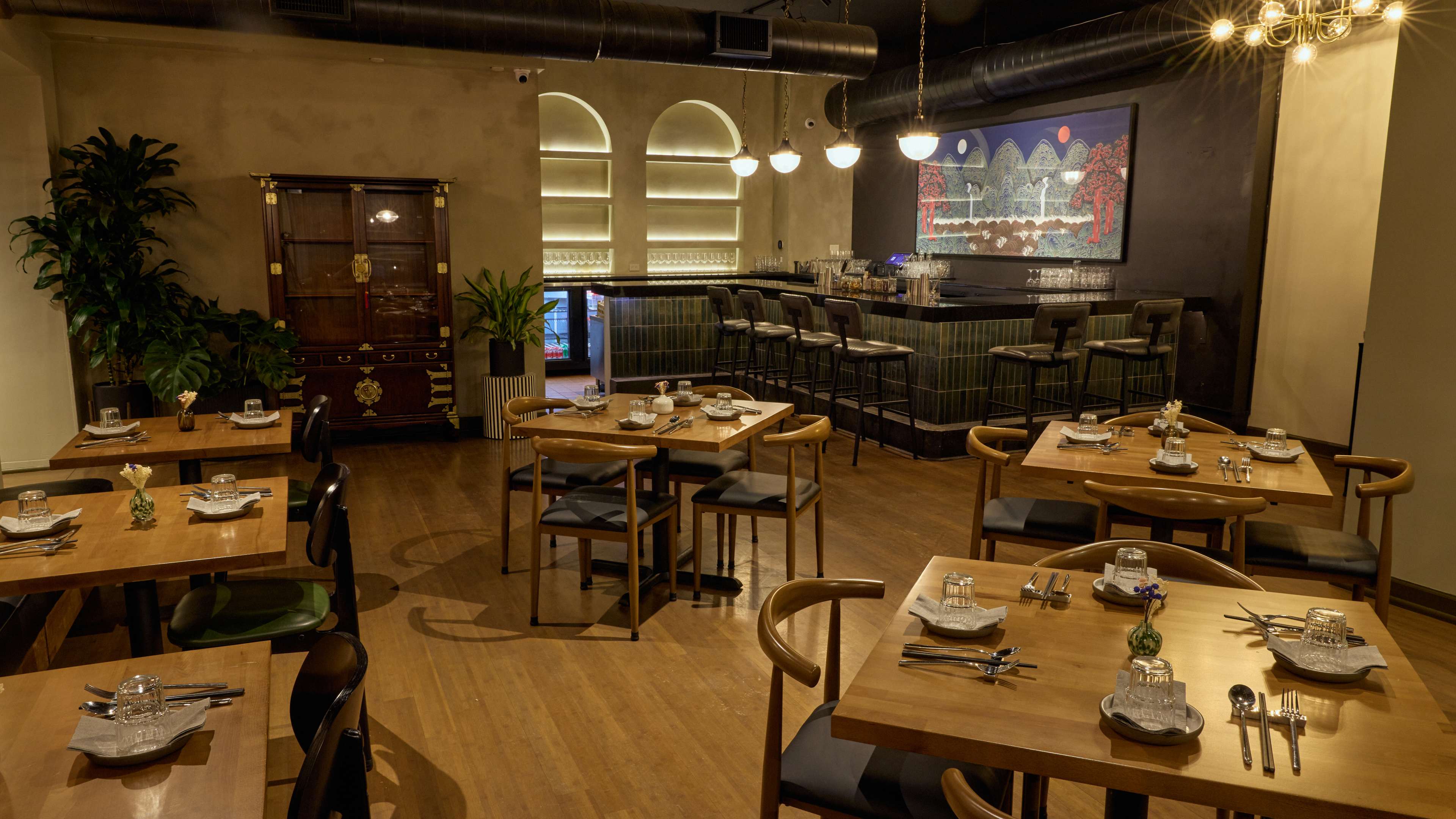 You’ll want to become a regular at Maxwells Trading - Review - Chicago ...