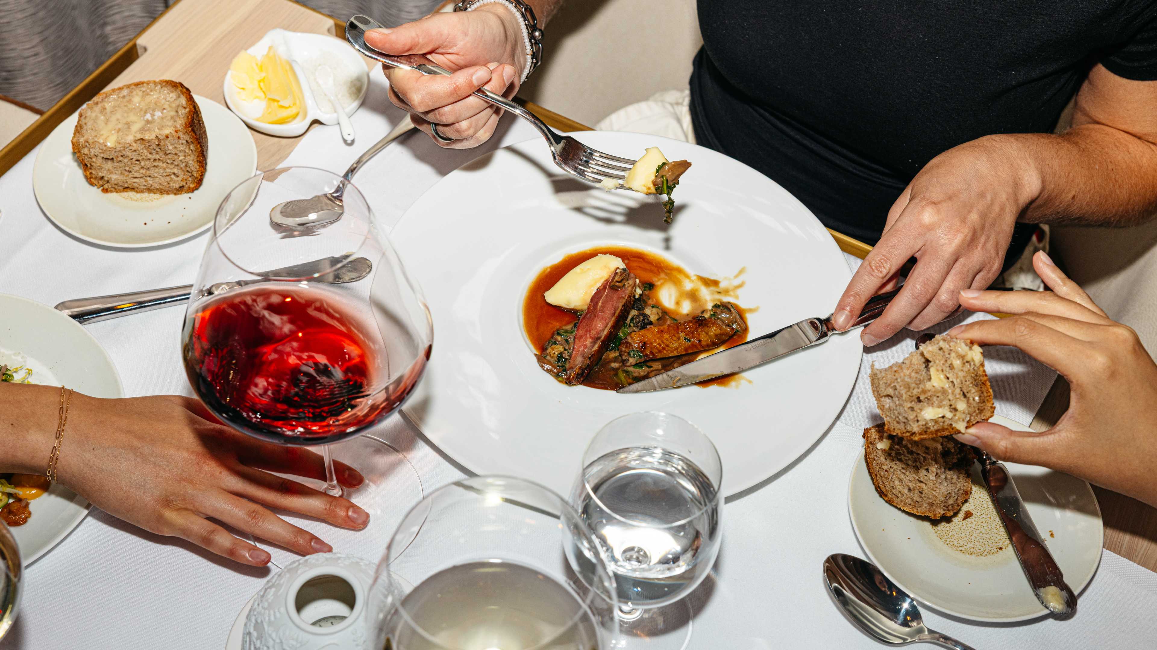 Coqodaq is a fried chicken clubstaurant - Review - New York - The ...