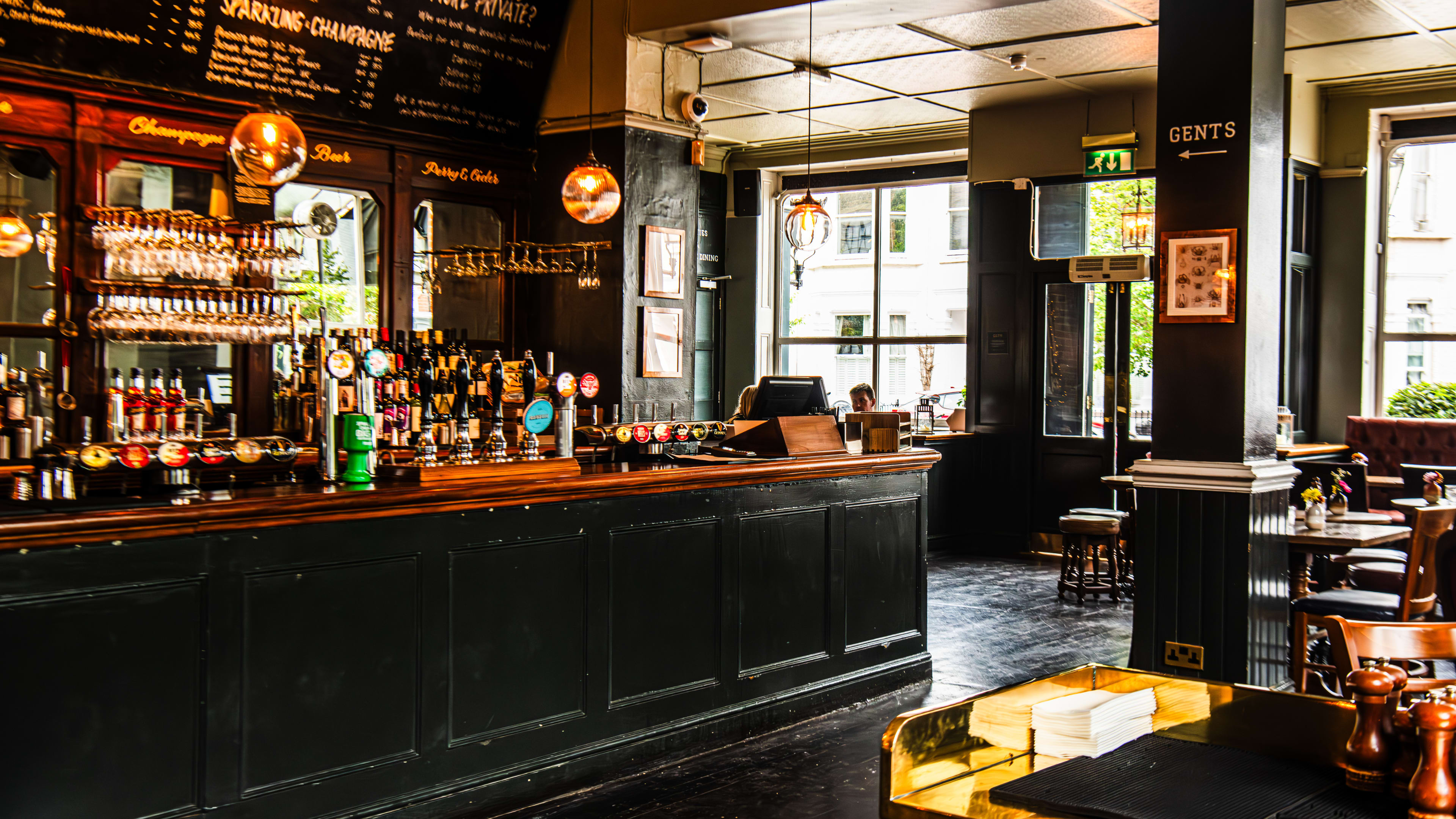 The Crabtree Fulham Review - Fulham - London - The Infatuation