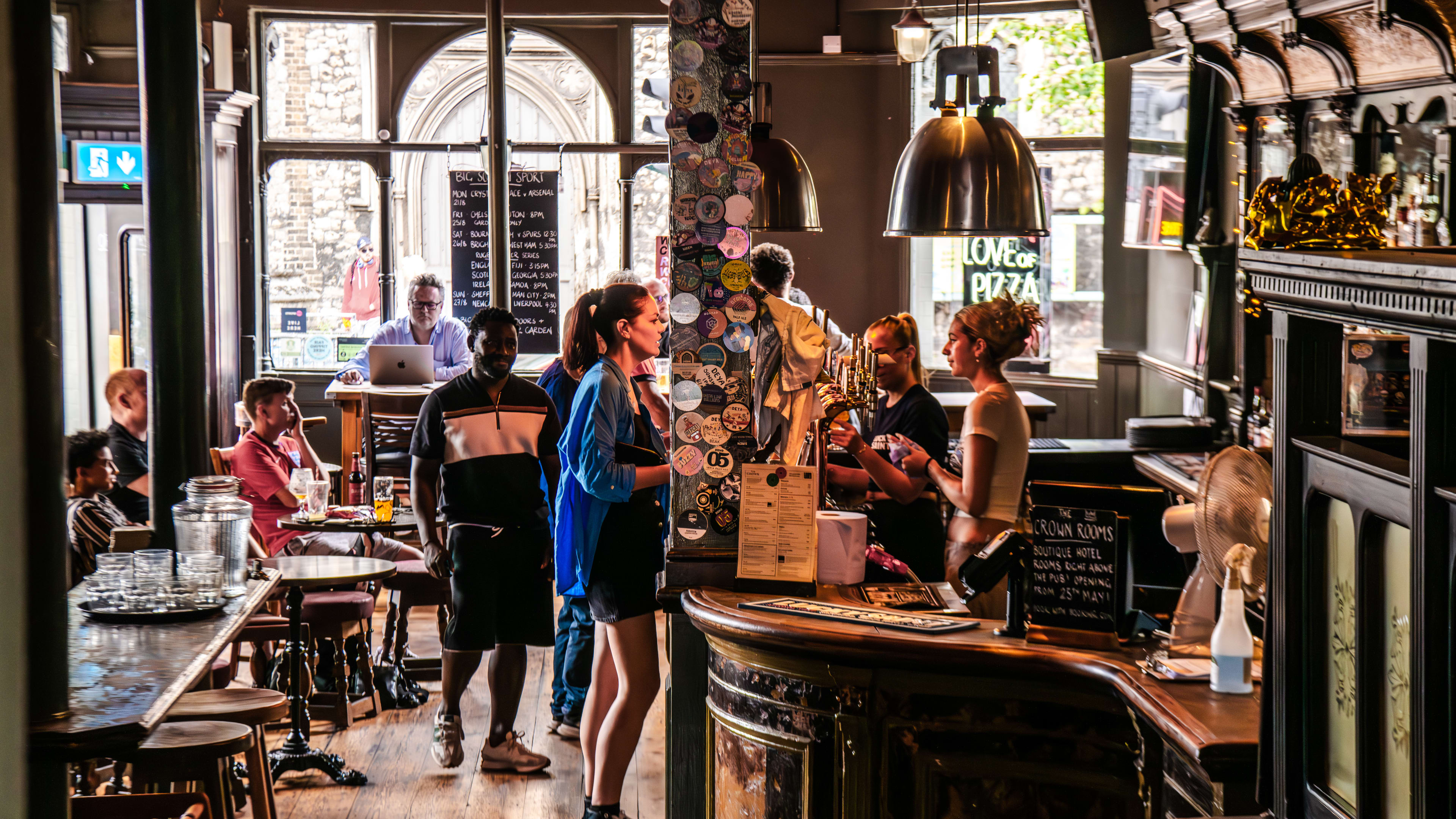 Flatboys at The Crown Review - Greenwich - London - The Infatuation