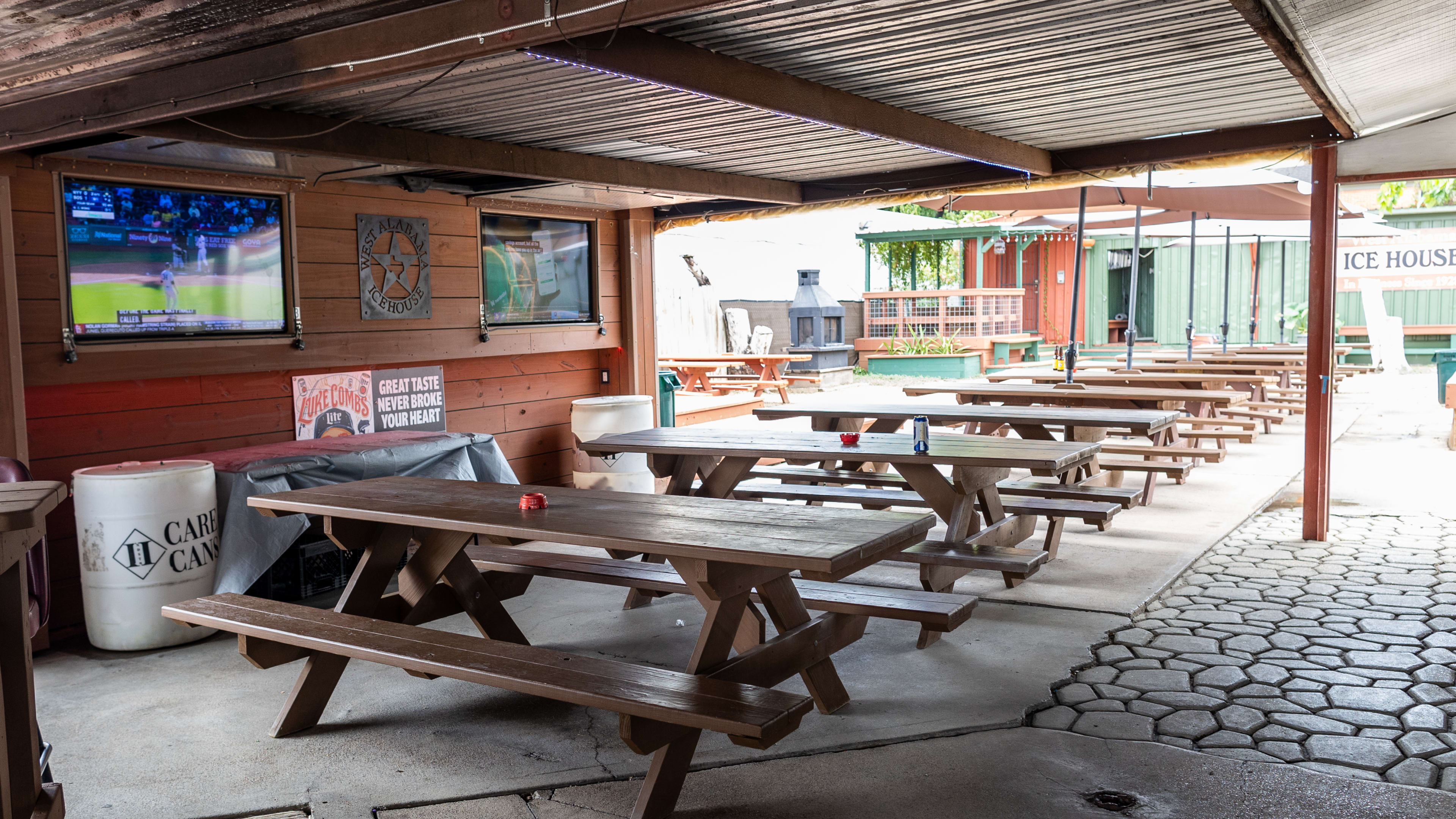West Alabama Ice House Review - Montrose - Houston - The Infatuation