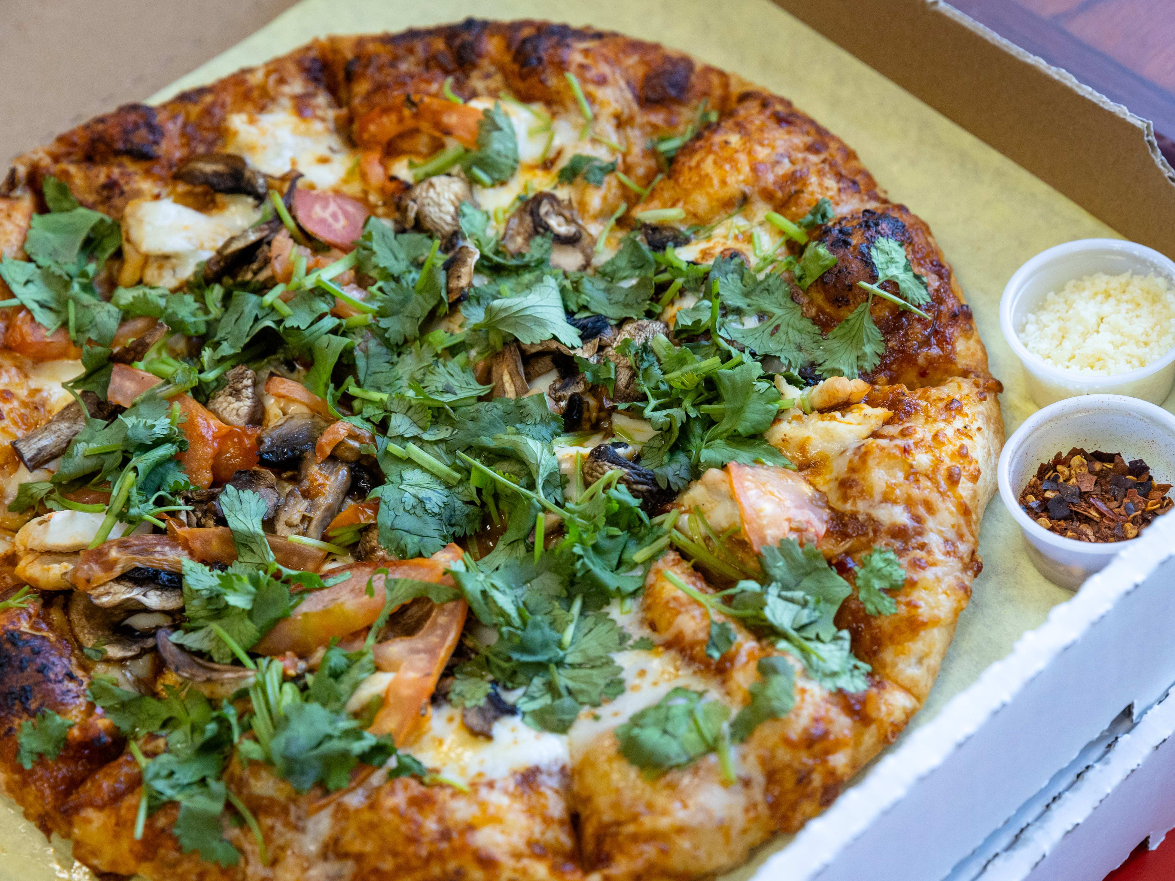 Thai Curry Pizza & Thai Food Review - Long Beach - Los Angeles - The ...