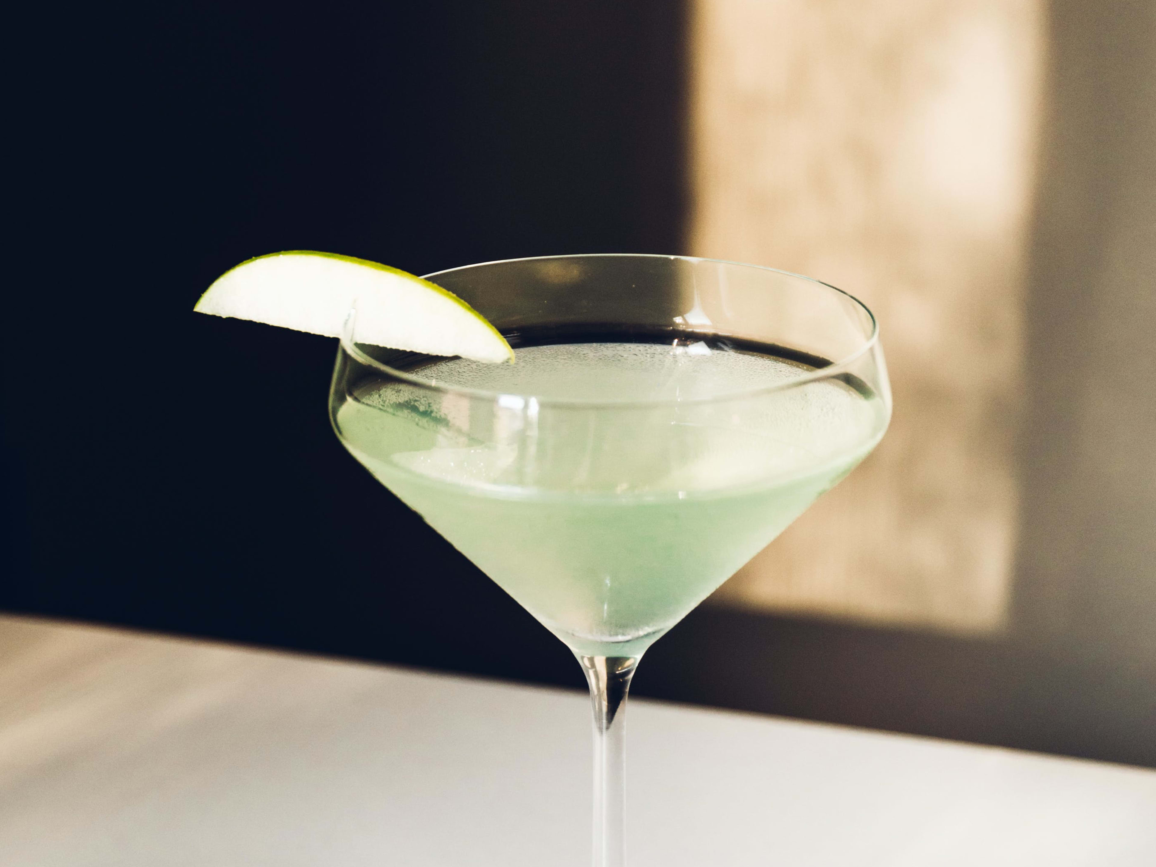 How To Make An Appletini - Cocktails - The Infatuation