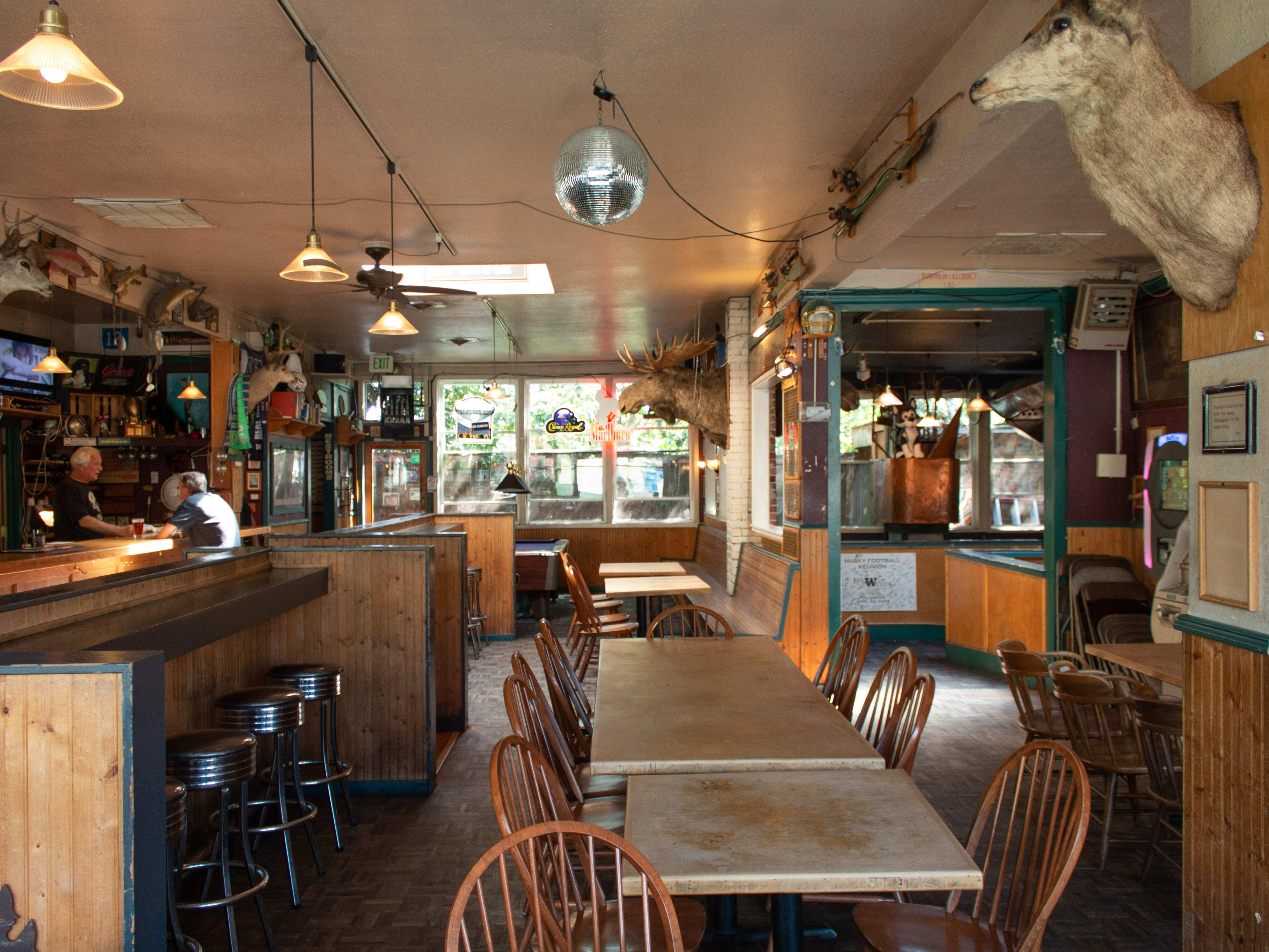 11 Dive Bars With Great Food - Seattle - The Infatuation