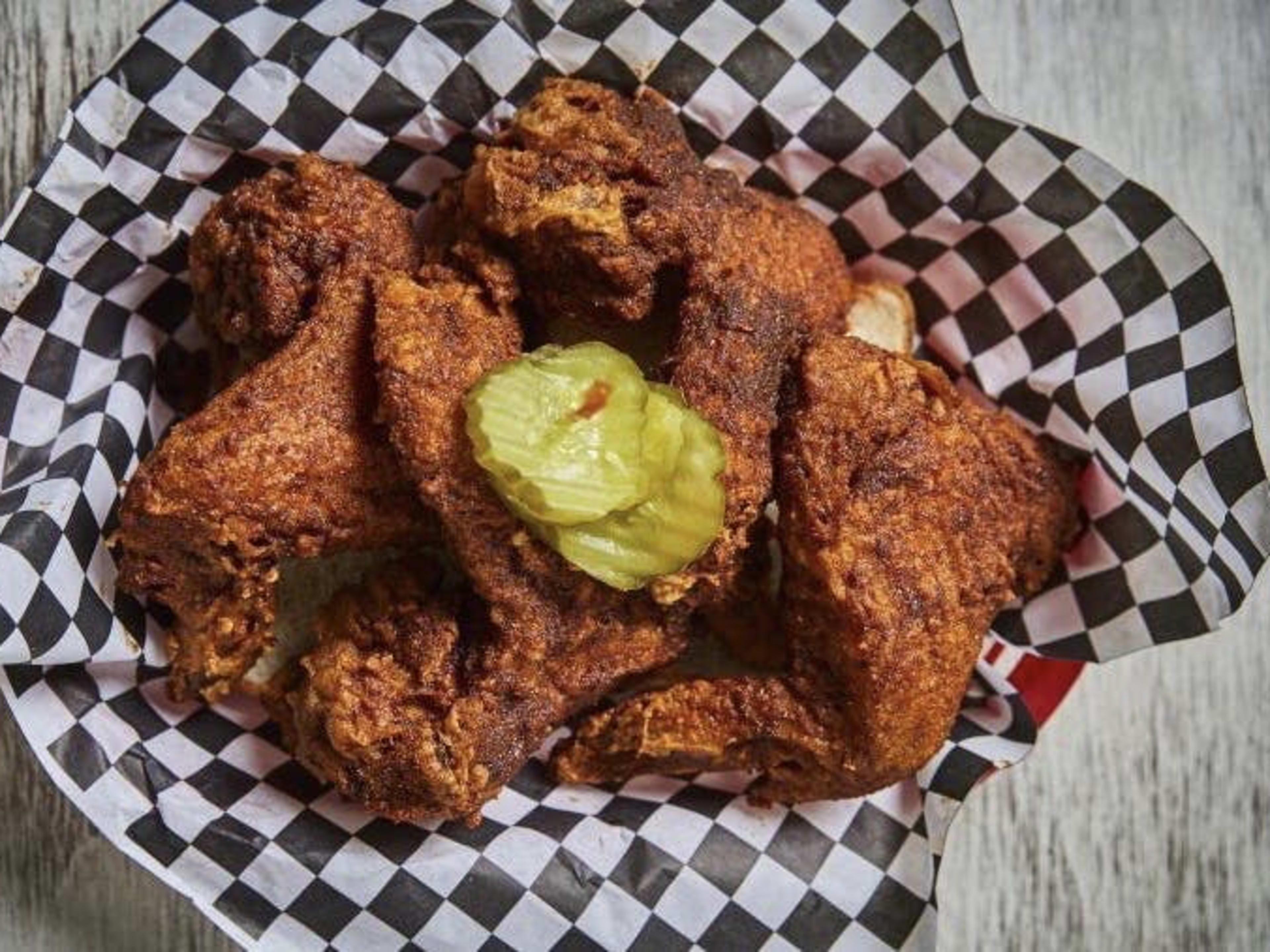 10 Great Chicken Wing Spots In LA - Los Angeles - The Infatuation