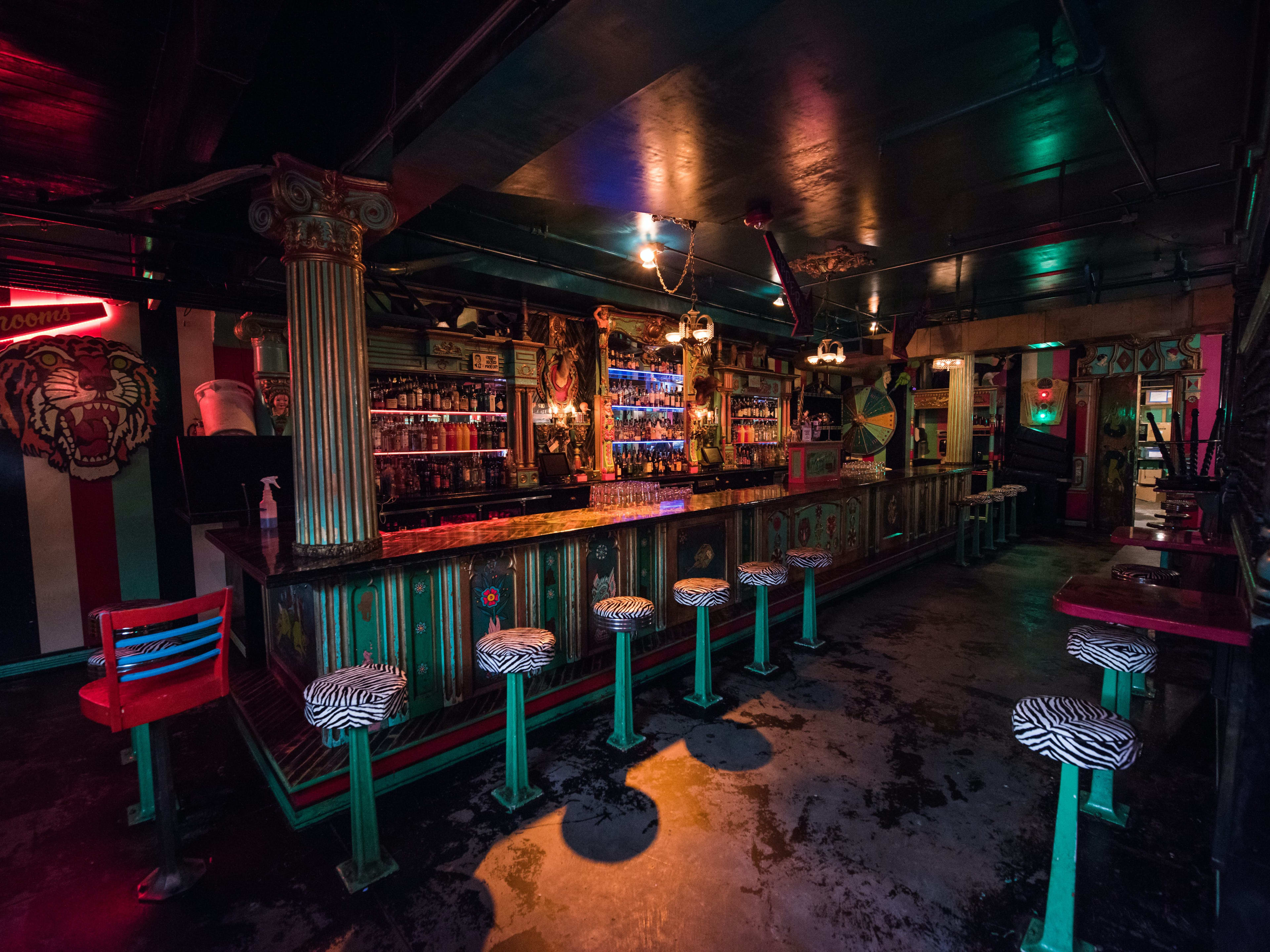 23 Great Bars With Activities - Seattle - The Infatuation