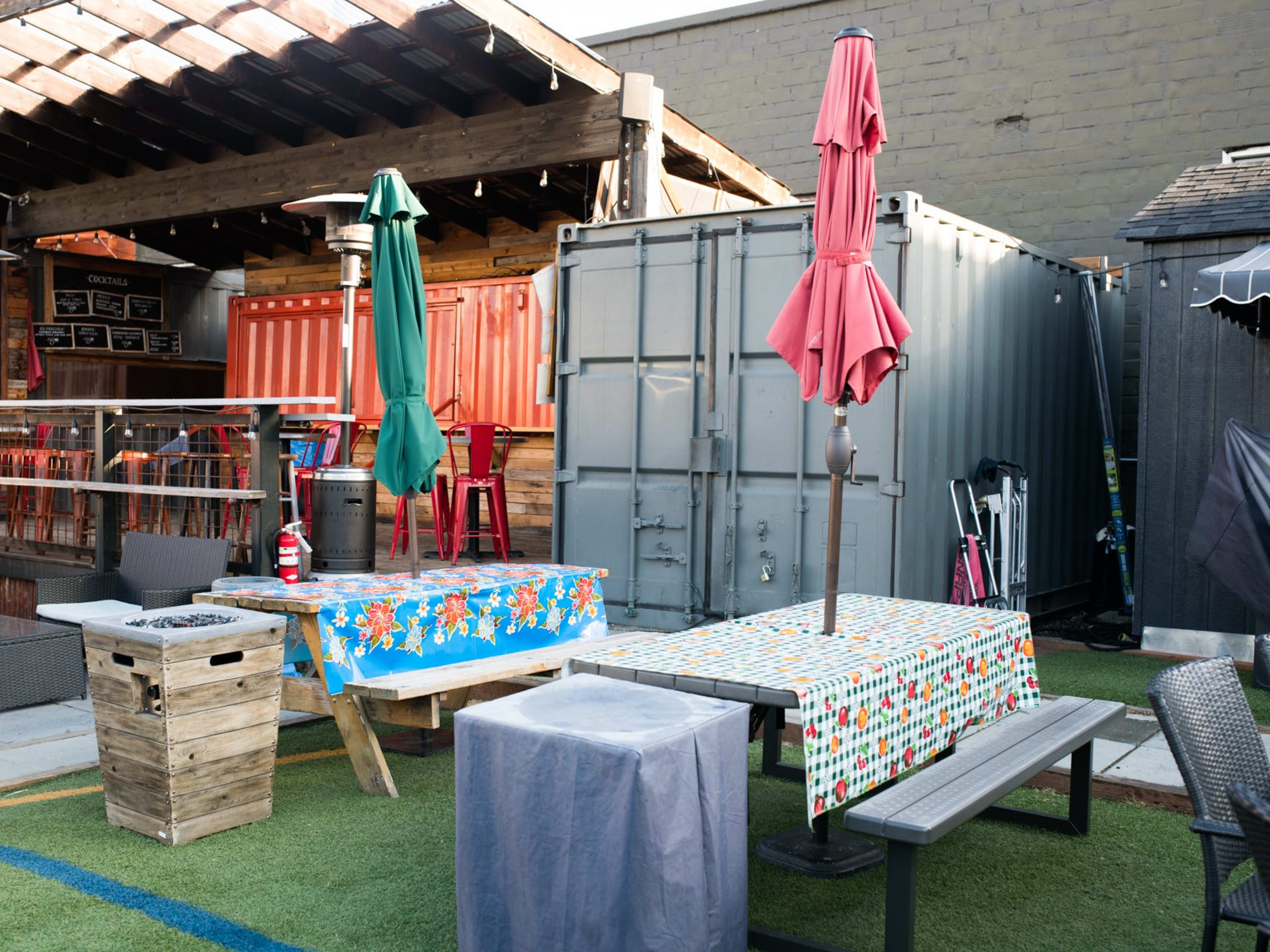 The Outdoor Day Drinking Guide - Seattle - The Infatuation
