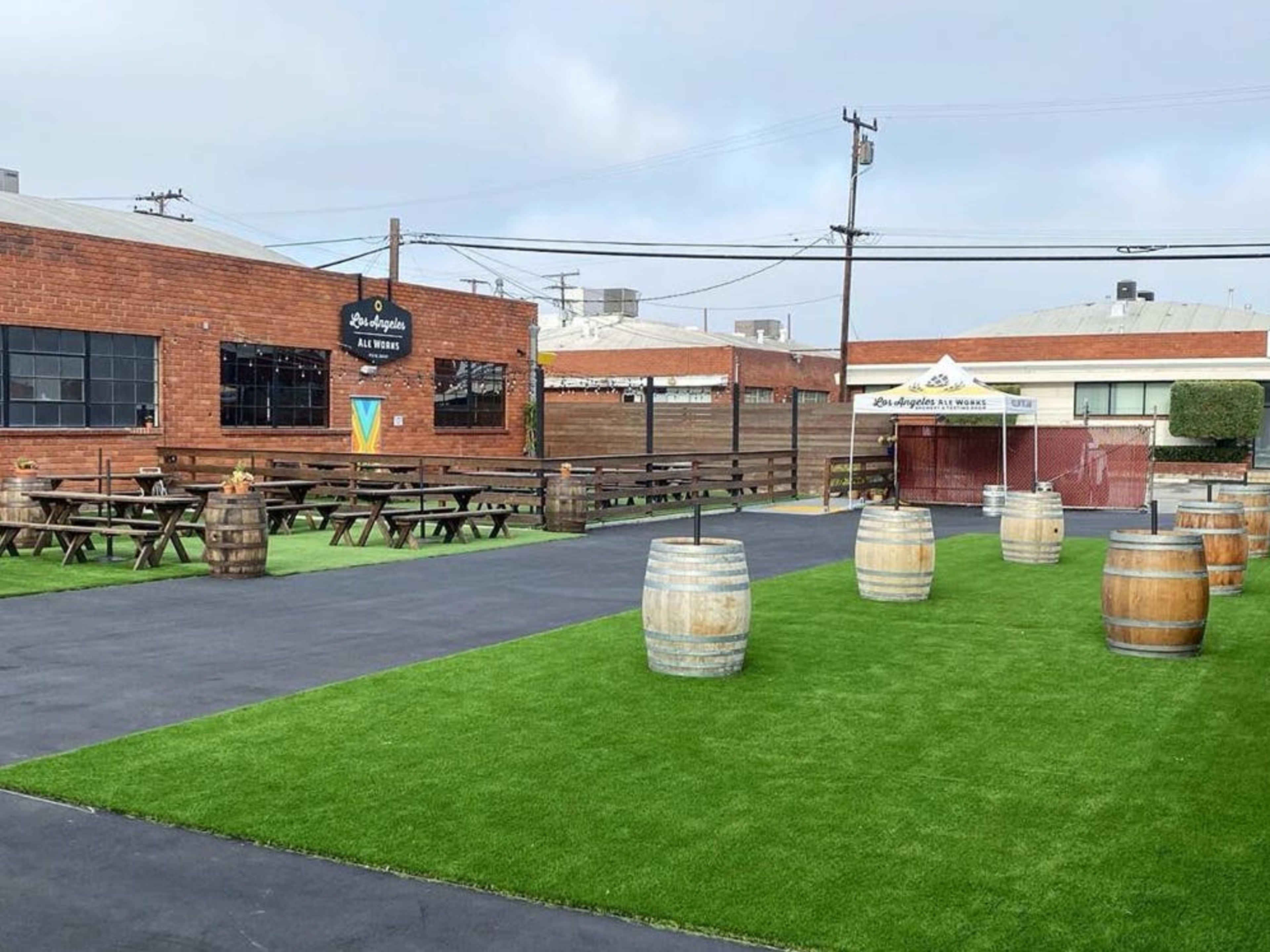 15 Local Breweries Open For Outdoor Drinking - And Dining - Los Angeles ...