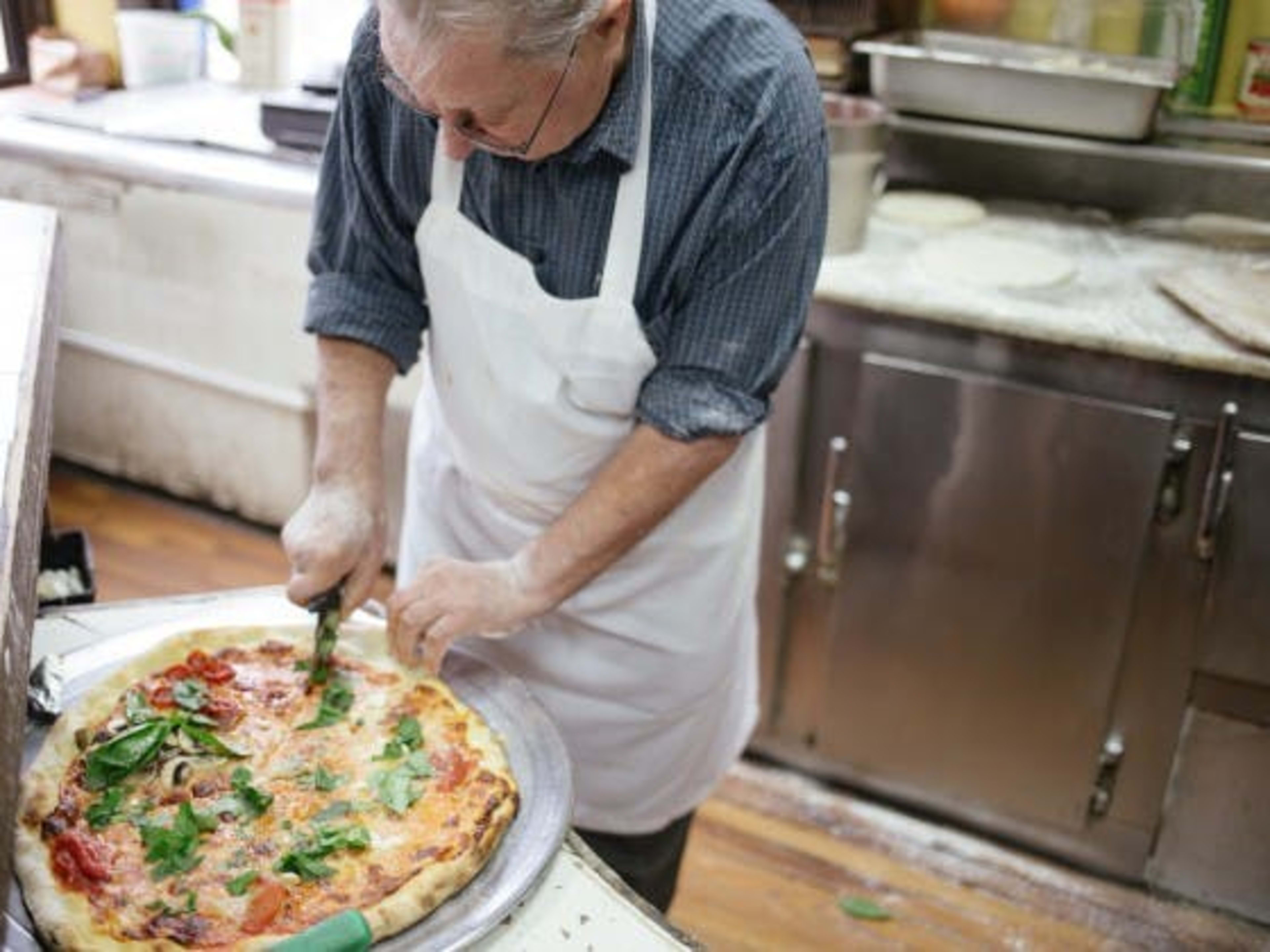 Di Fara Pizza - Brooklyn - New York - The Infatuation
