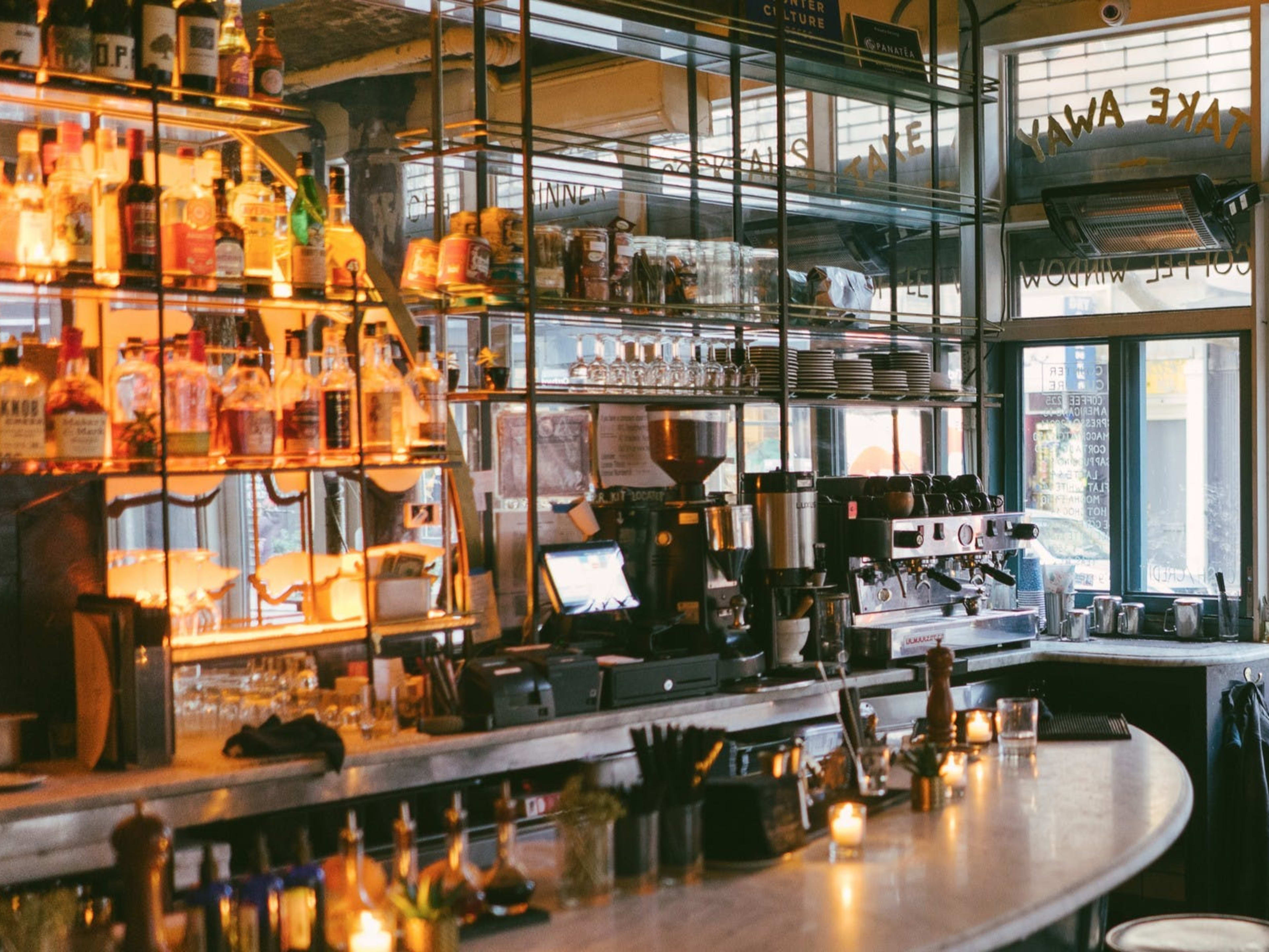 Two Hands Review - Little Italy - New York - The Infatuation