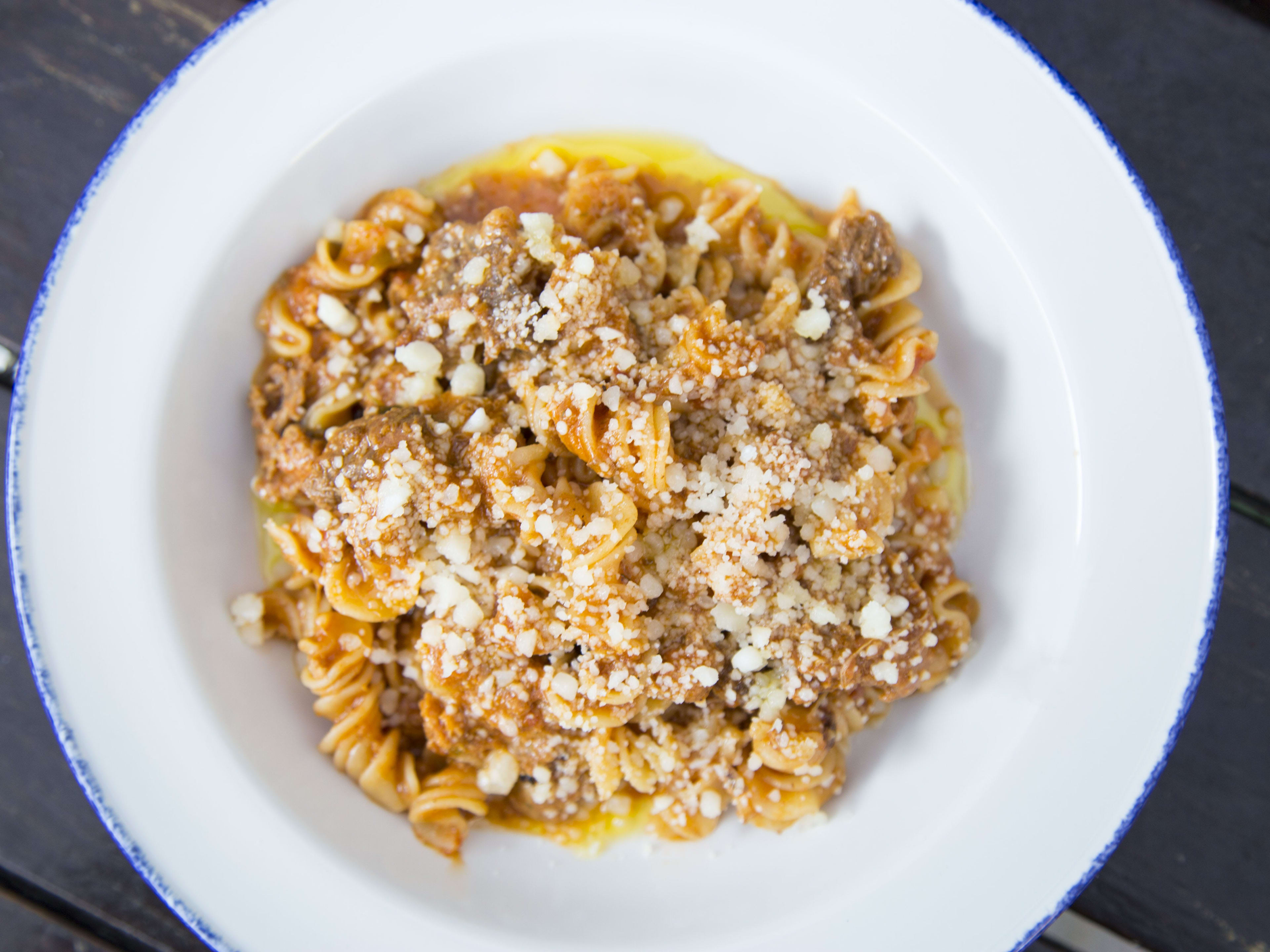 Giant Review - Logan Square - Chicago - The Infatuation