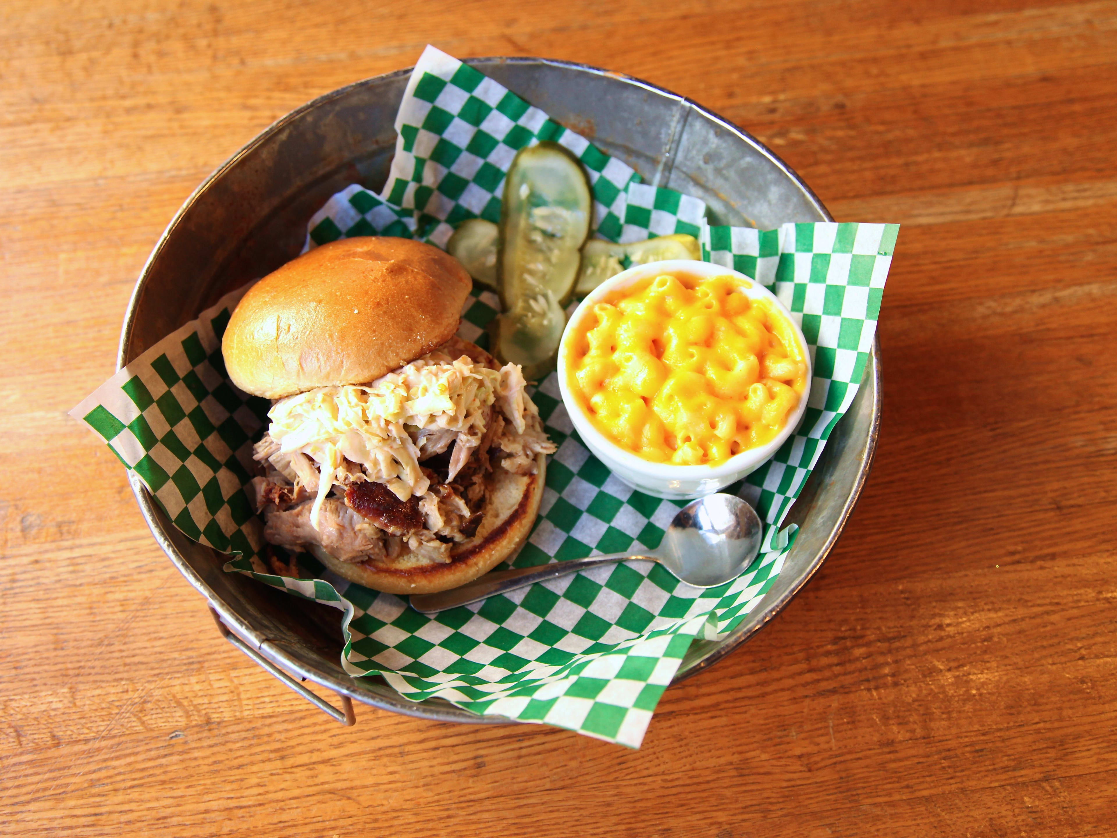 Jake Melnick’s Corner Tap - Gold Coast - Chicago - The Infatuation