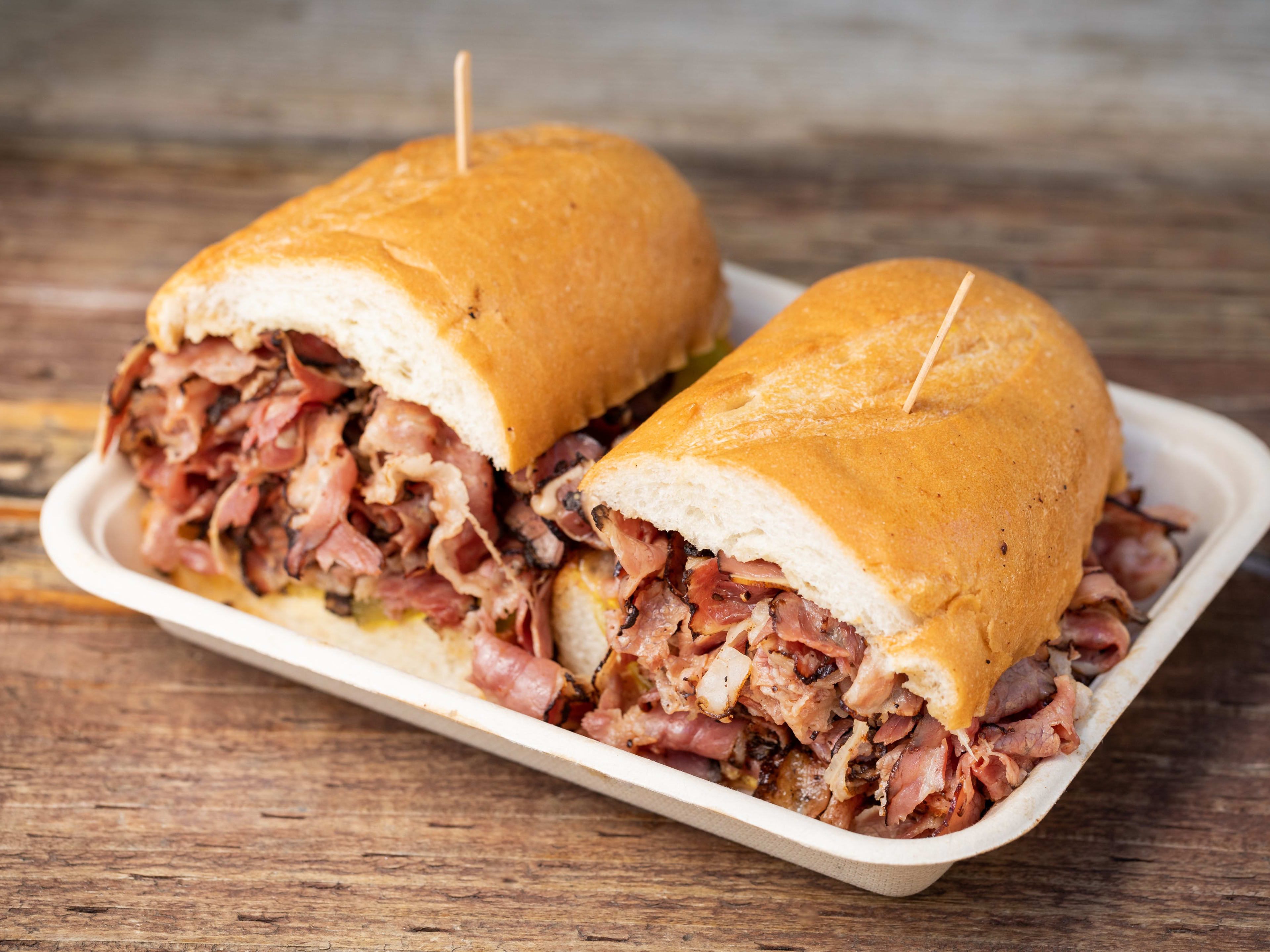 Johnny’s West Adams brings an iconic LA all-night institution back to ...
