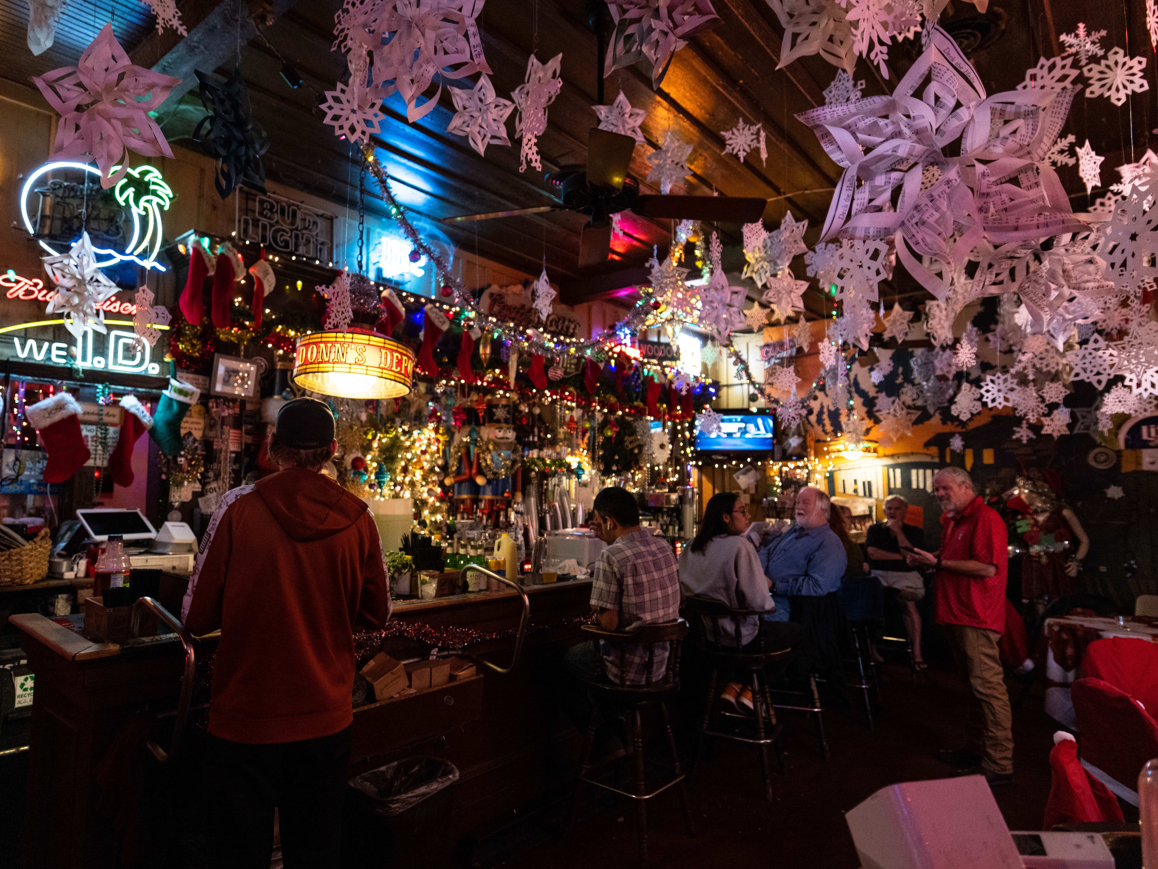 The 13 Best Holiday Pop-Up Bars & Restaurants In Austin - Austin - The ...